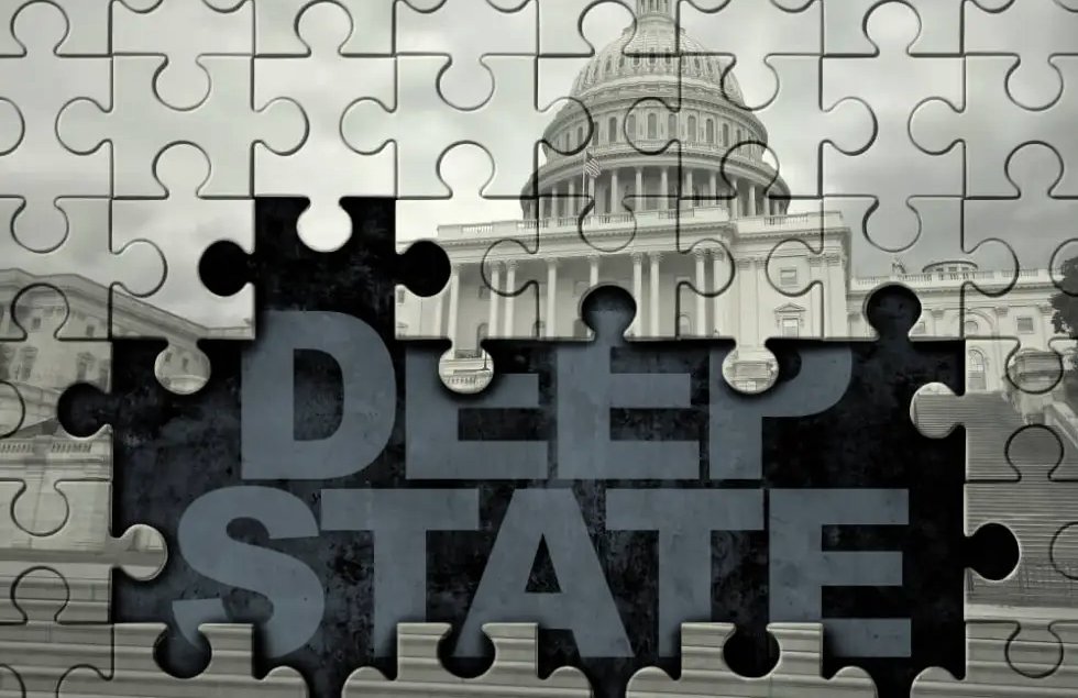 Deep state jako strašák i jako fakt | Pravý prostor