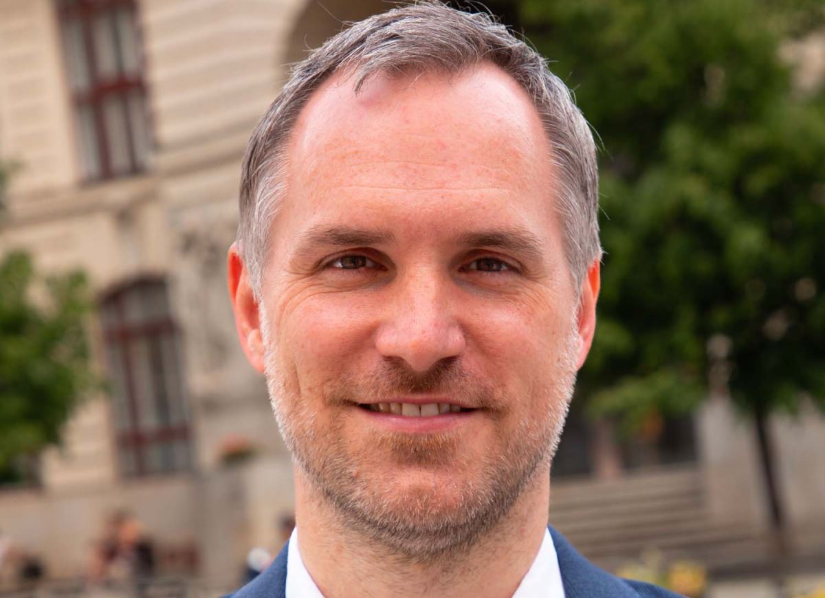 Piráti jsou ještě více mimo | Pravý prostor