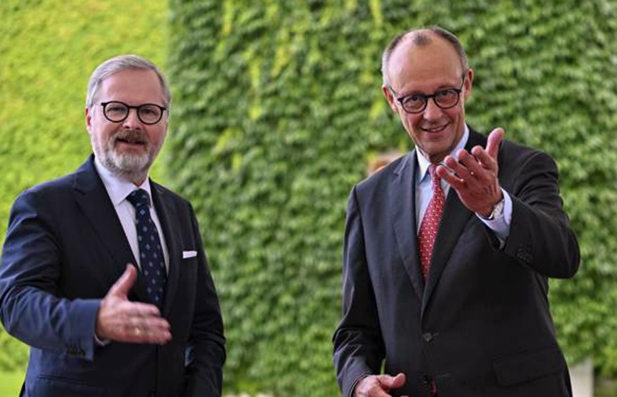Jak se lstivý německý kancléř Friedrich Merz chystá zle napálit Čechy i ...