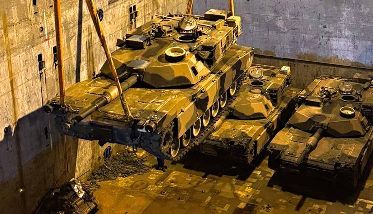 Tank, který měl pomoci. A místo toho zabíjí | Pravý prostor