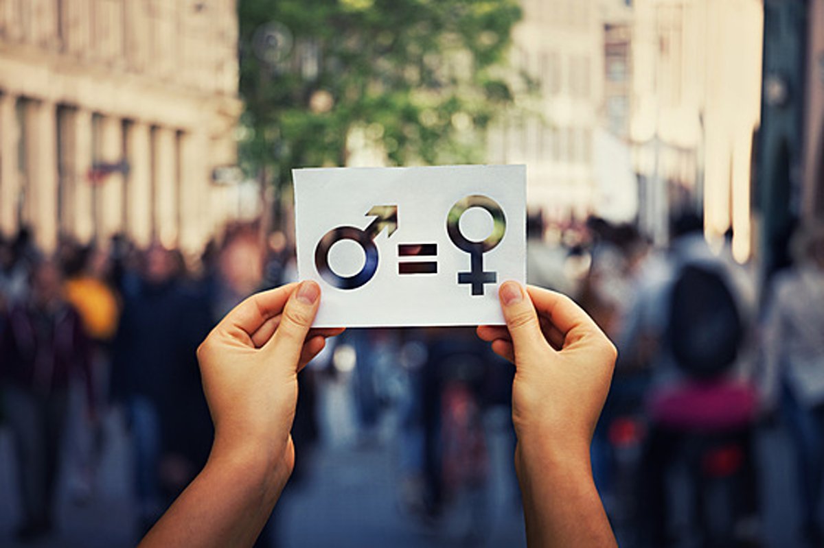 Ideologie gender byla rozbita na kousky. Zničené životy už ale nevrátí ...